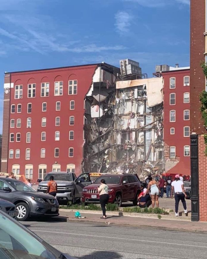 Five People Still Missing in Horrific Iowa Building Collapse - Daily ...